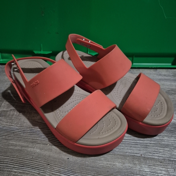 CROCS | Shoes | Crocs Womens Sandals In Coral And Beige | Poshmark